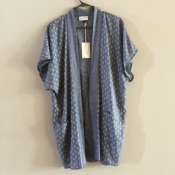 Universal Thread | Tops | Nwt Universal Thread Long Overshirt Womans ...